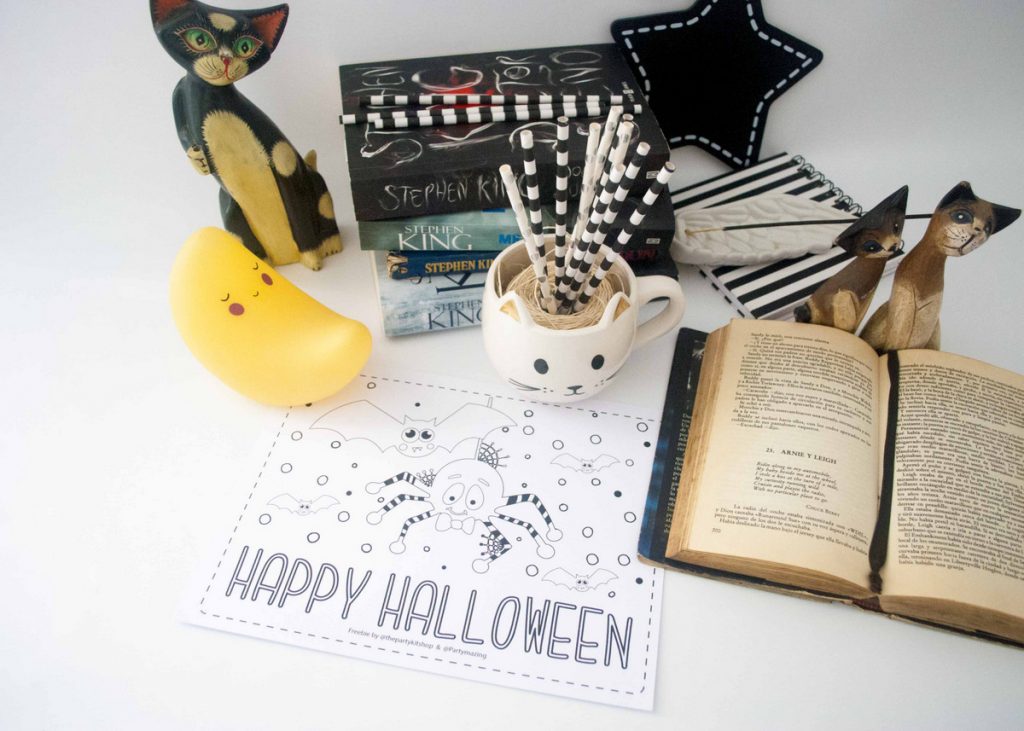 Free Cute Spider and Bat Halloween Coloring Page F003 – Partymazing.com